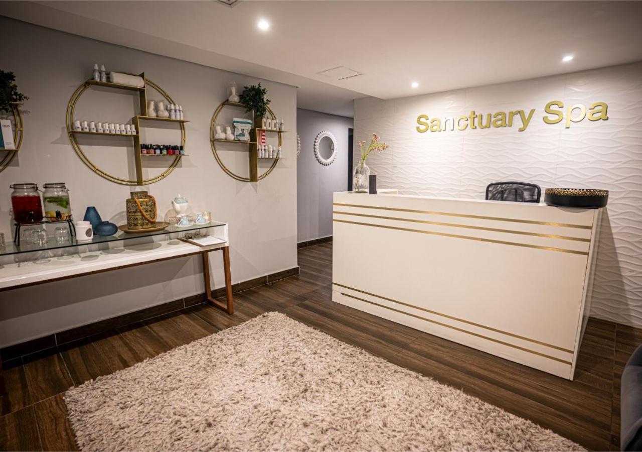 THE CATALYST APARTMENT HOTEL BY NEWMARK, JOHANNESBURG THE CATALYST APARTMENT HOTEL BY NEWMARK, JOHANNESBURG